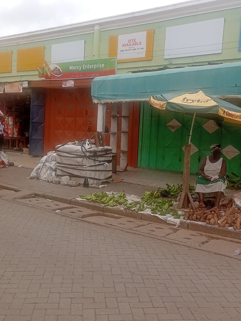 Market Mercy enterprise, Akra, foto