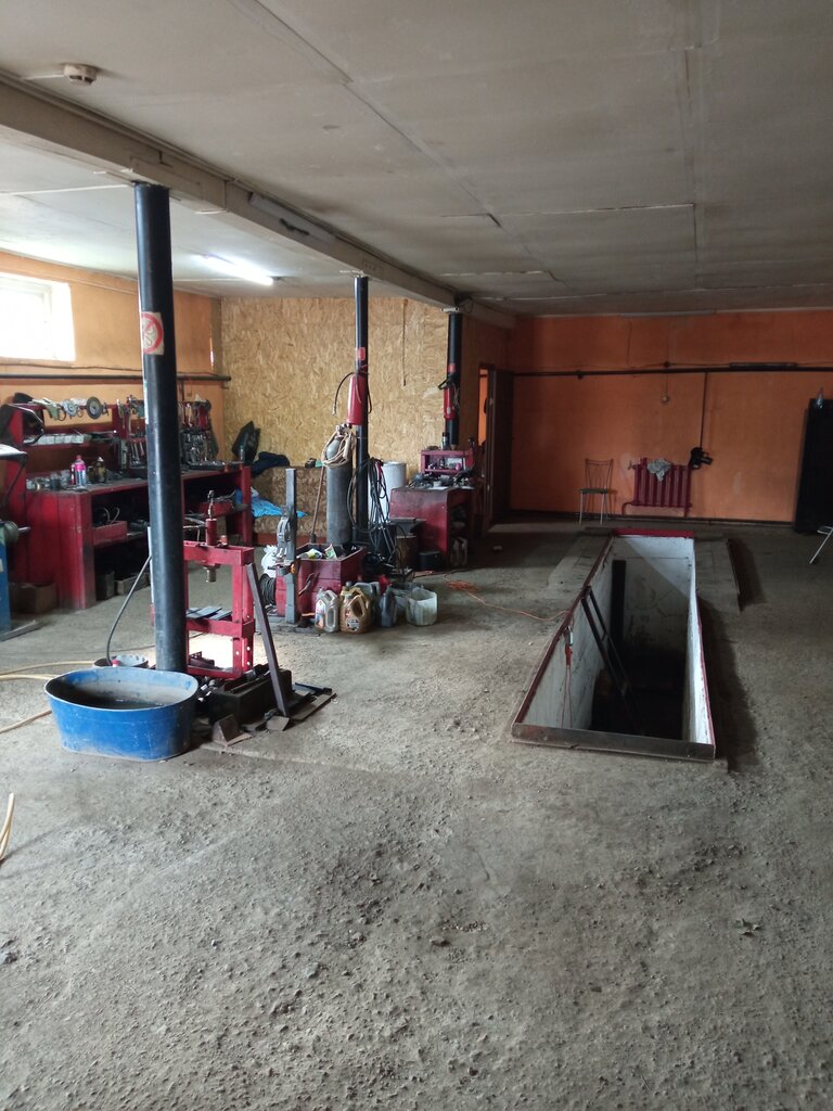 Otomobil servisi Автосервис, Krasnoyarski krayı, foto