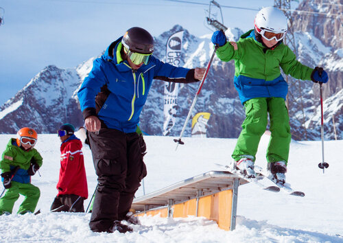 Spor ve eğlence merkezi Scuola di Sci Monte Bianco, Aosta Vadisi, foto