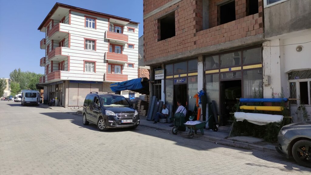 Yapı mağazası Öz Selviler Ticaret, Bulanık, foto