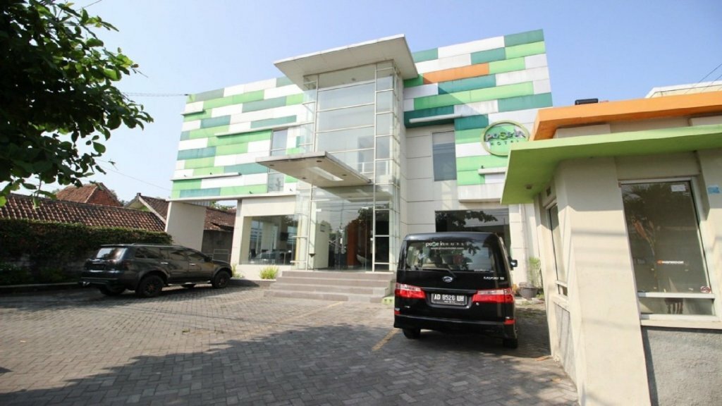 Otel RedDoorz Plus near Keraton Yogyakarta 2, Yogyakarta, foto