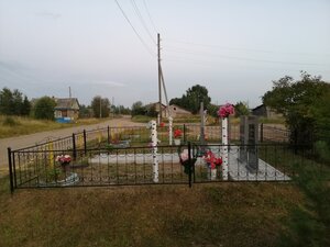 Памятная плита труженикам тыла и детям войны деревень Лавела, Заедовье, Занаволок и Репище (No:25, derevnya Zayedovye), anıt, heykel  Arhangelskaya oblastından