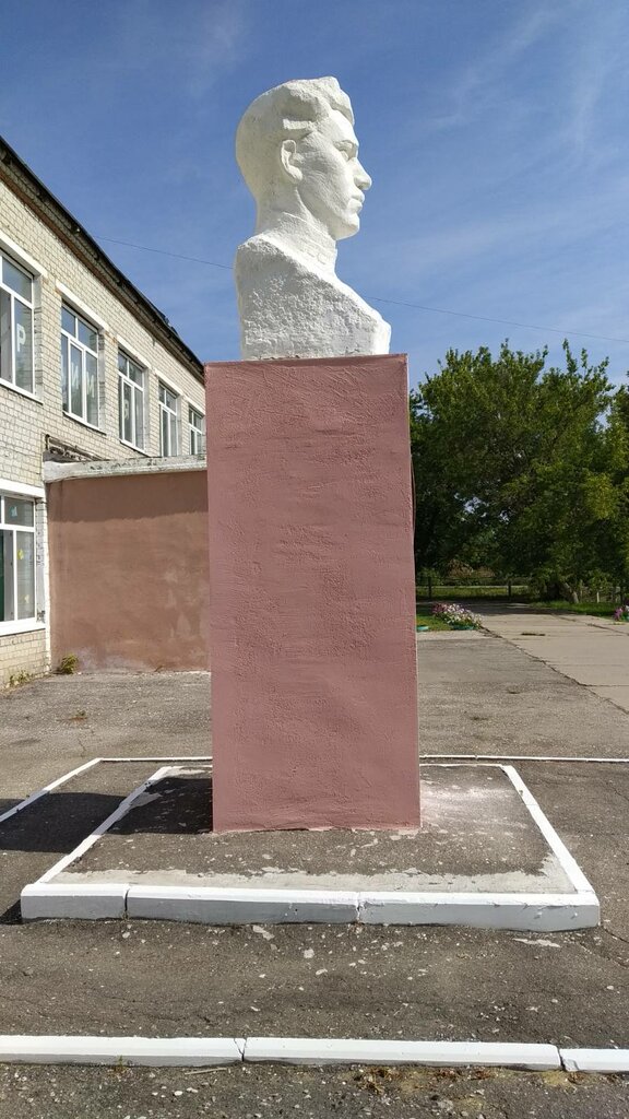 Anıt, heykel В.Г. Клочков, Saratovskaya oblastı, foto