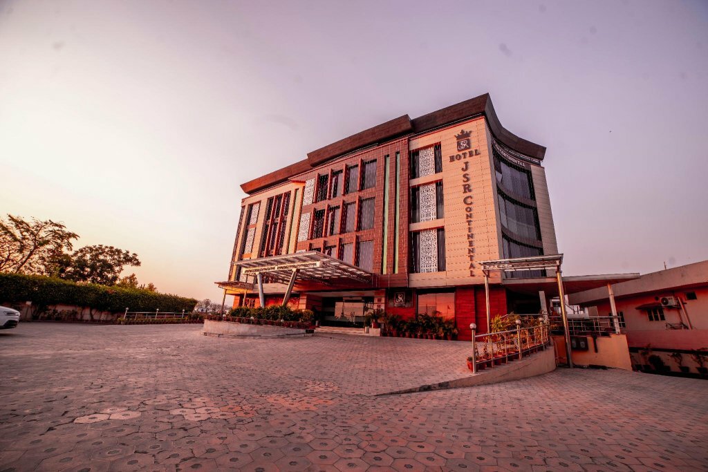 Otel Hotel Jsr Continental, Dehradun, foto