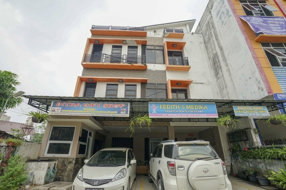 Otel Oyo 2067 Fedith Kost Syariah, Palembang, foto