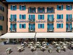 Albergo Carcani (Ticino, Locarno, Piazza Giuseppe Motta), otel  Ticino'dan