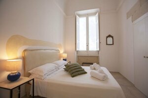 Suite Nina (Rome, Viale dell'Universita'), otel  Lecce'den