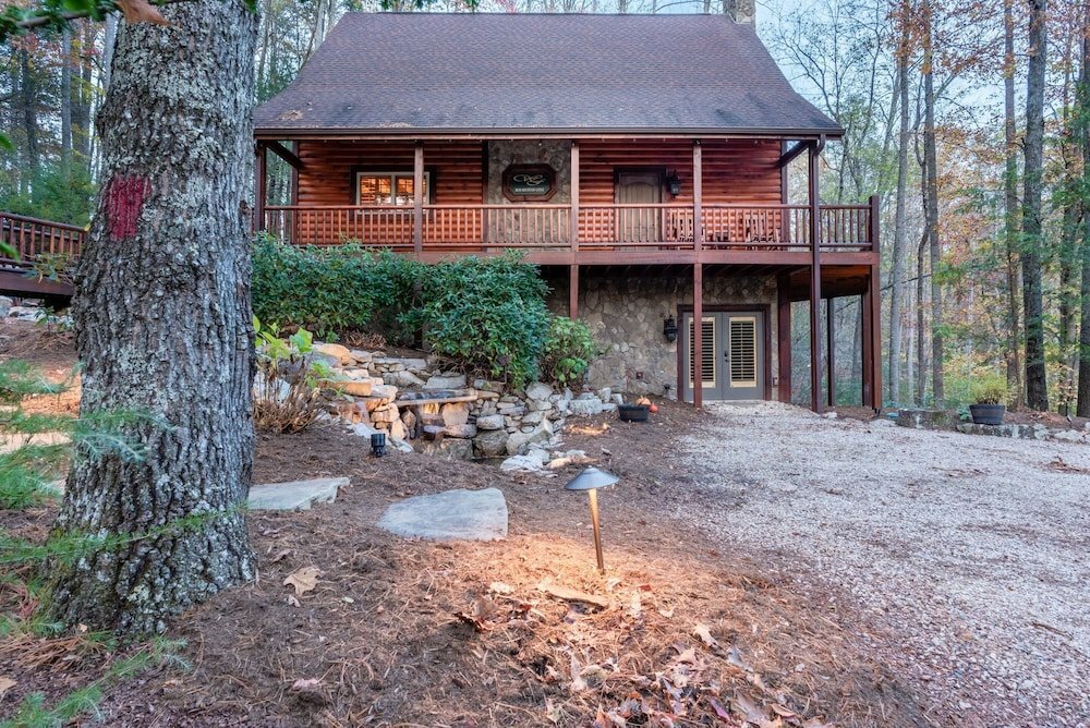 Otel Iron Mountain Lodge 3 Bedroom Cabin by Redawning, Tennessee Eyaleti, foto