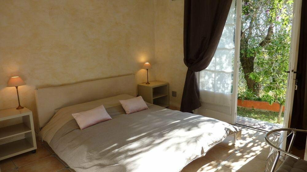 Otel Lou Candelou B&b, , foto