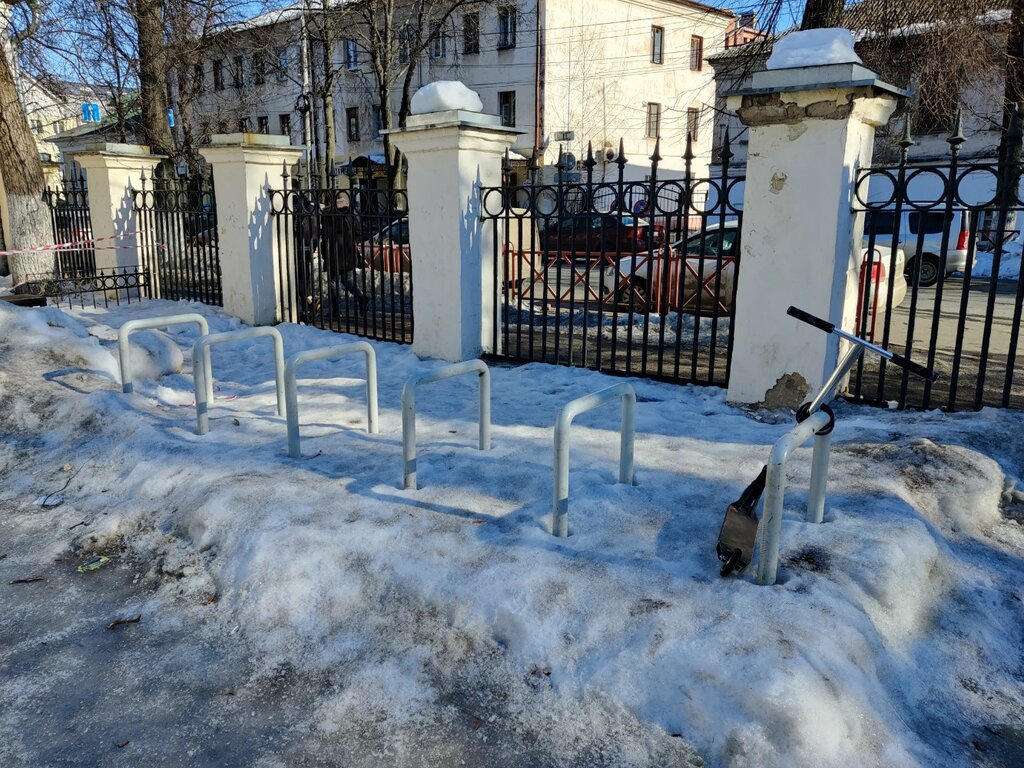 Bisiklet park yerleri Bicycle stand, Yaroslavl, foto