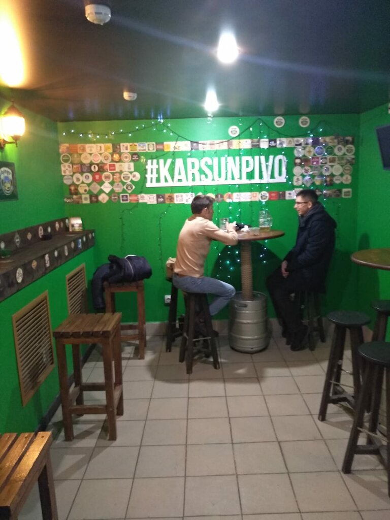 Bira dükkanı Craft brewery, Ulyanovsk, foto