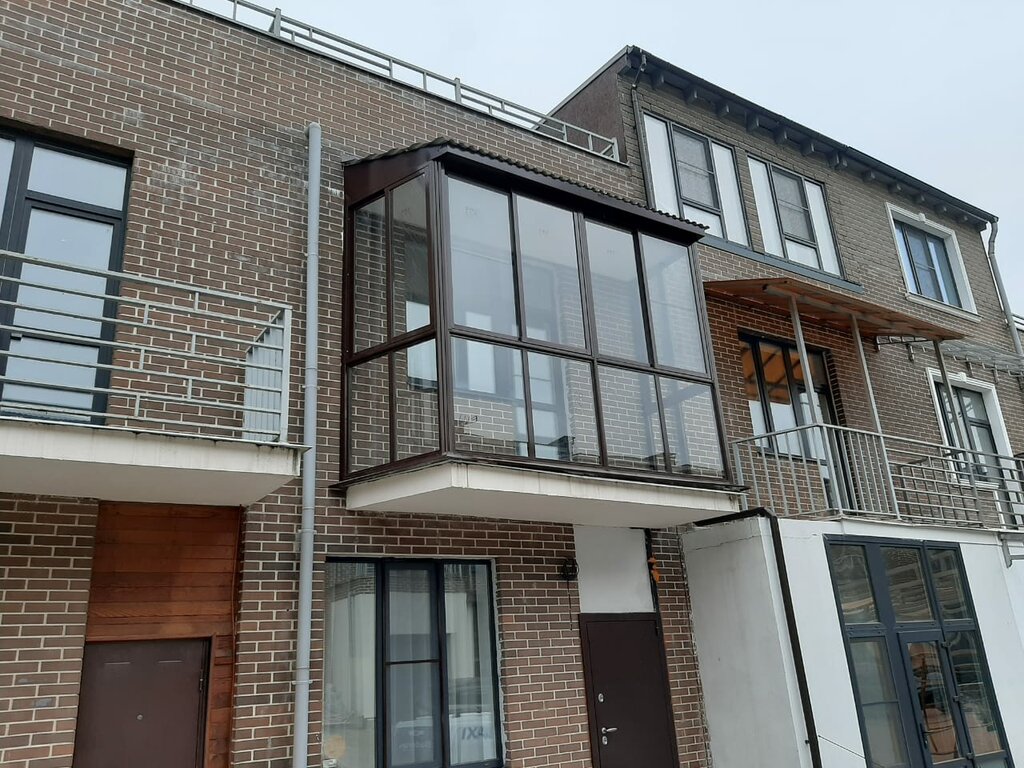 Cam balkon hizmetleri Spring, Moskova, foto