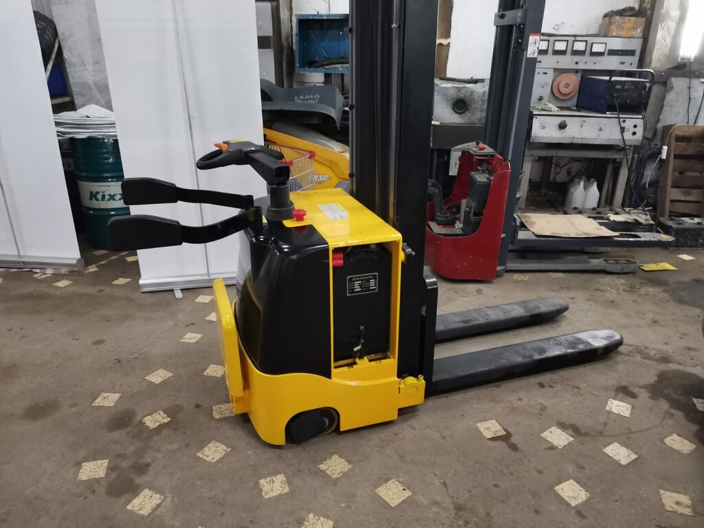 Otomobil servisi StartService, Ust‑Kut, foto