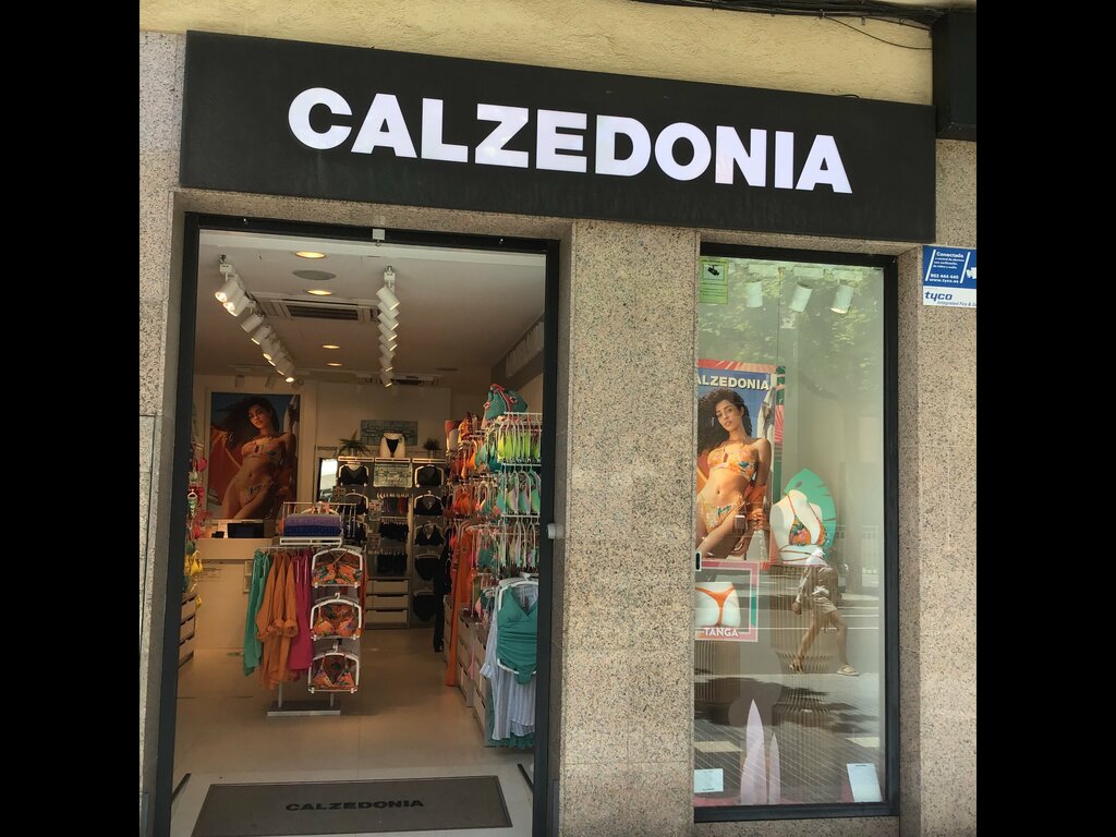Giyim mağazası Calzedonia, Katalonya, foto