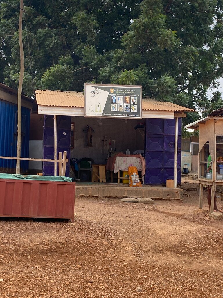 Giyim mağazası Alphar-Eden Klodyn, Dünya, foto