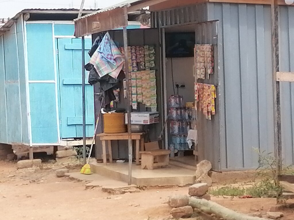 Güzellik salonu Wuennasure Beauty Parly and Supermarket, Dünya, foto