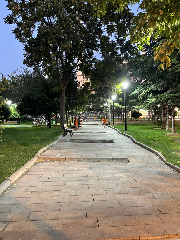 Parklar ve ormanlar Kocatepe Parkı, Ankara, foto