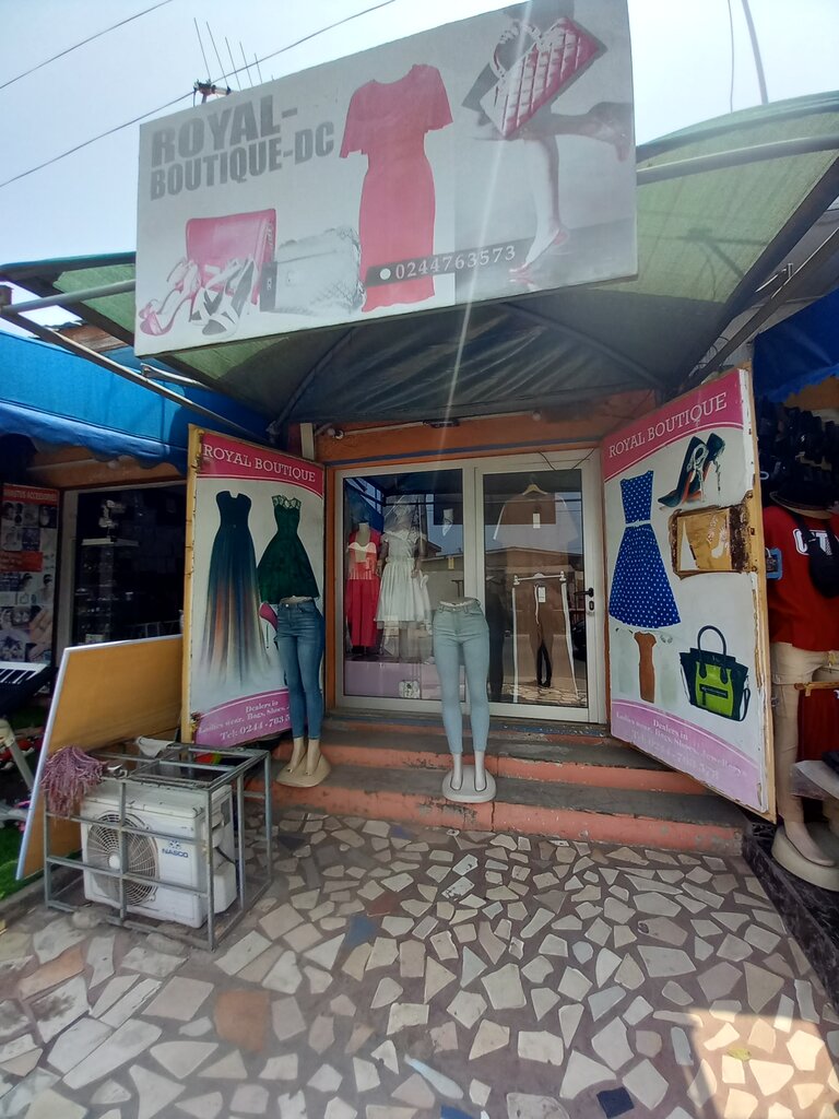 Giyim mağazası Royal boutique, Akra, foto