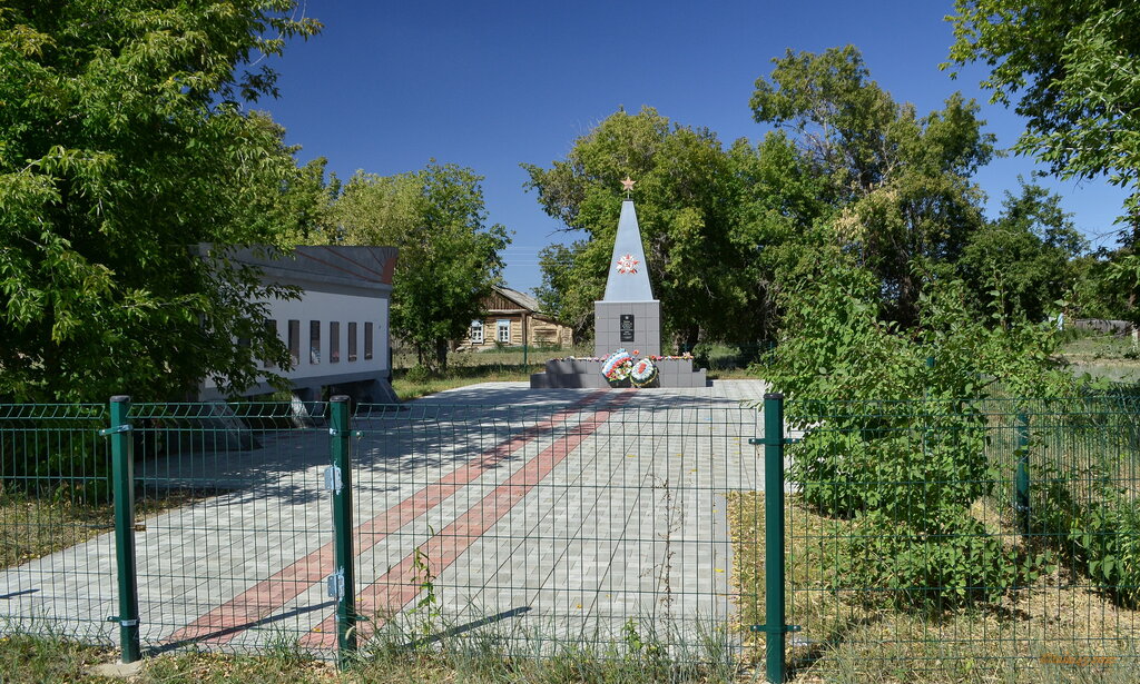 Anıt, heykel Воинам, погибшим в годы Великой Отечественной войны, Altayski krayı, foto
