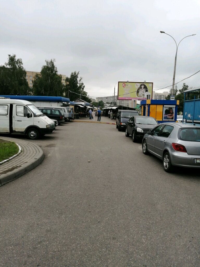 Otoparklar Car park, Grodno, foto