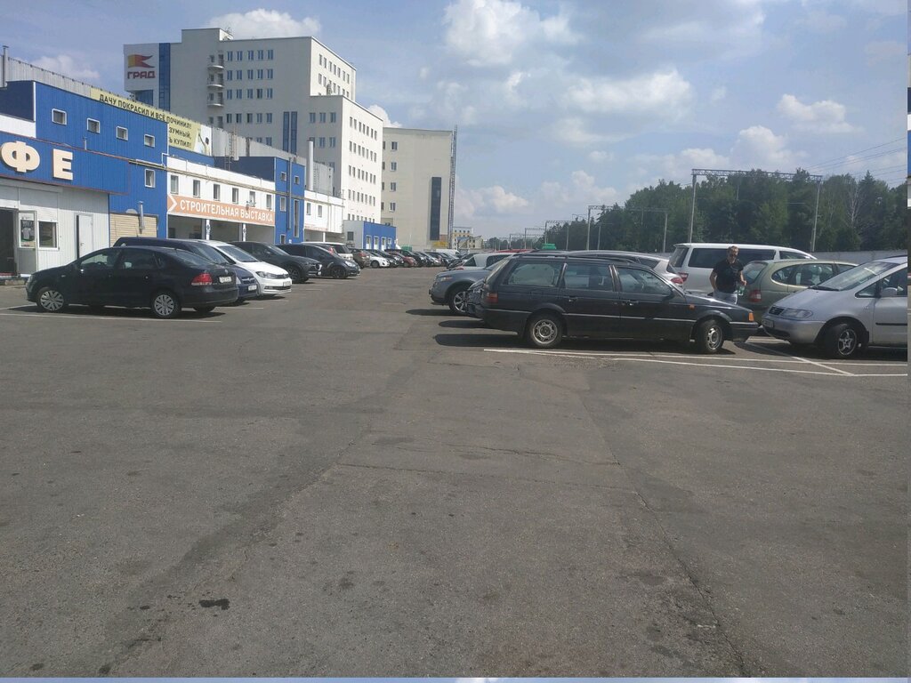 Otoparklar Parking lot, Minsk, foto