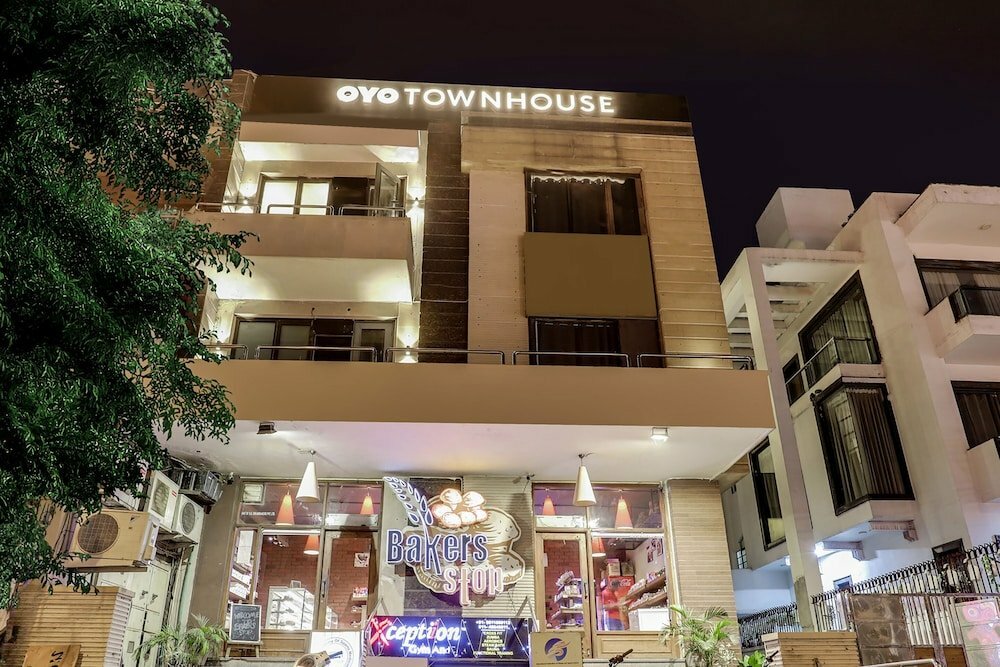 Otel Oyo Flagship 749 Pitampura, Delhi, foto