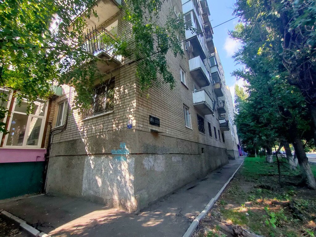 Anıt levhası, anıt taş В честь Героя Советского Союза Ф.К. Паращенко, Saratov, foto