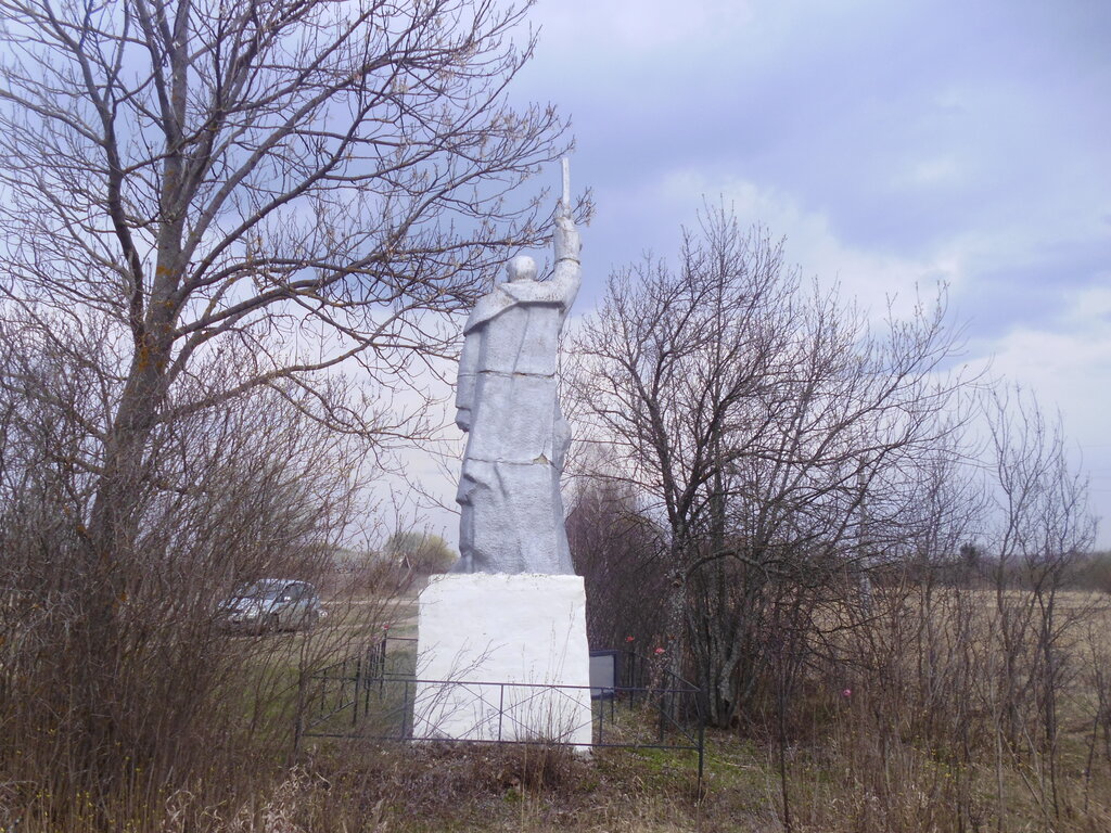 Anıt, heykel Воинское захоронение № 5-41-б, Tulskaya oblastı, foto