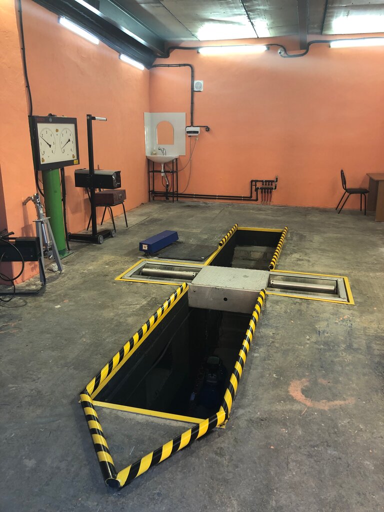 Araç muayene istasyonları Tehosmotr, Volgograd, foto