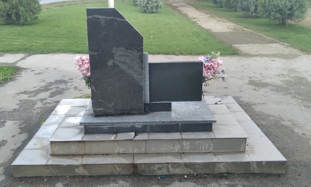 Anıt, heykel Г.И. Бирюкову, Kırım Cumhuriyeti, foto