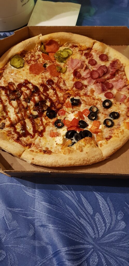 Pizzacılar Domino picca, Moskova, foto