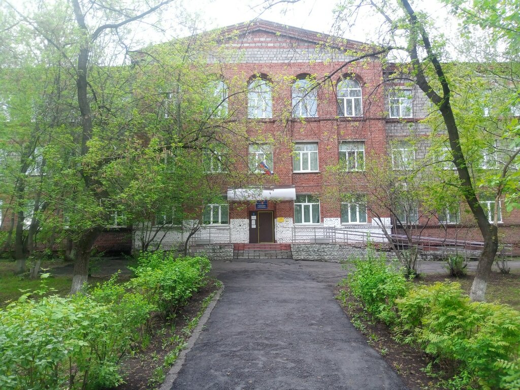 Yatılı okul Shkola-internat dlya detey s narushennym slukhom, Nijni Tagil, foto