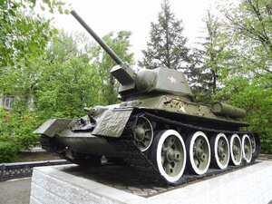 Танк Т-34-76 (Rostov Region, Kamensk-Shakhtinskiy, pereulok Volodarskogo), teknoloji anıtı  Kamensk‑Şahtinski'den