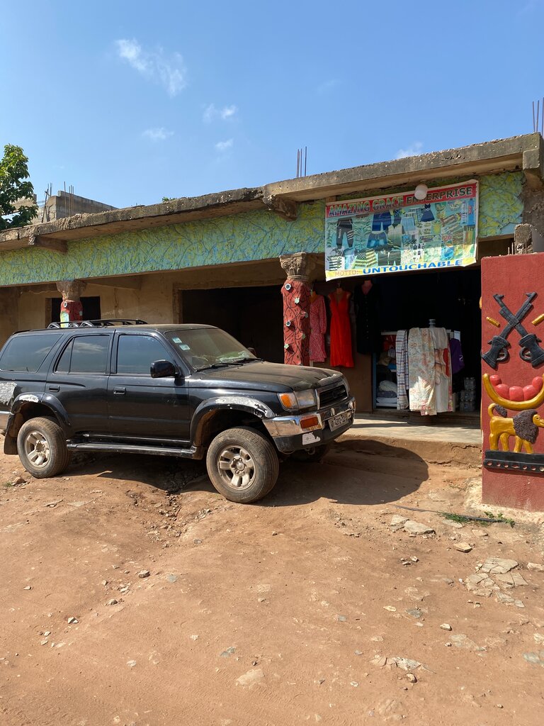 Giyim mağazası Amazing Grace Enterprise, Dünya, foto