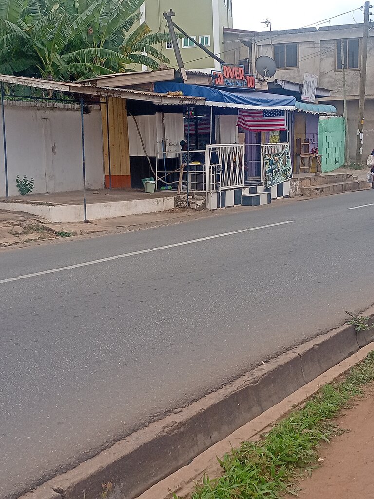 Berberler 10 Over 10 Hair Cut, Akra, foto