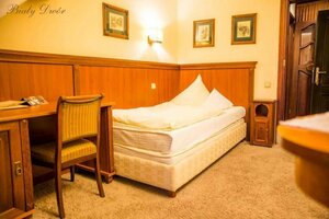 Biały Dwór (Lesser Poland Voivodeship, Kraków, ulica Podzamcze, 26), otel  Pomeranian Voyvodalığı'ndan