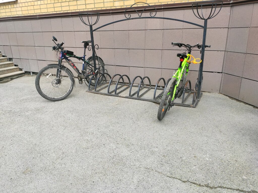 Bisiklet park yerleri Велопарковка, Tiumen, foto