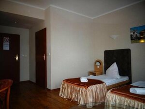Hotel Relax (E30 Polska, 24), otel  Slubice'den