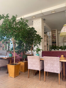 Teplo (Komsomolskiy Avenue No:72/2), kafe  Abinsk'ten