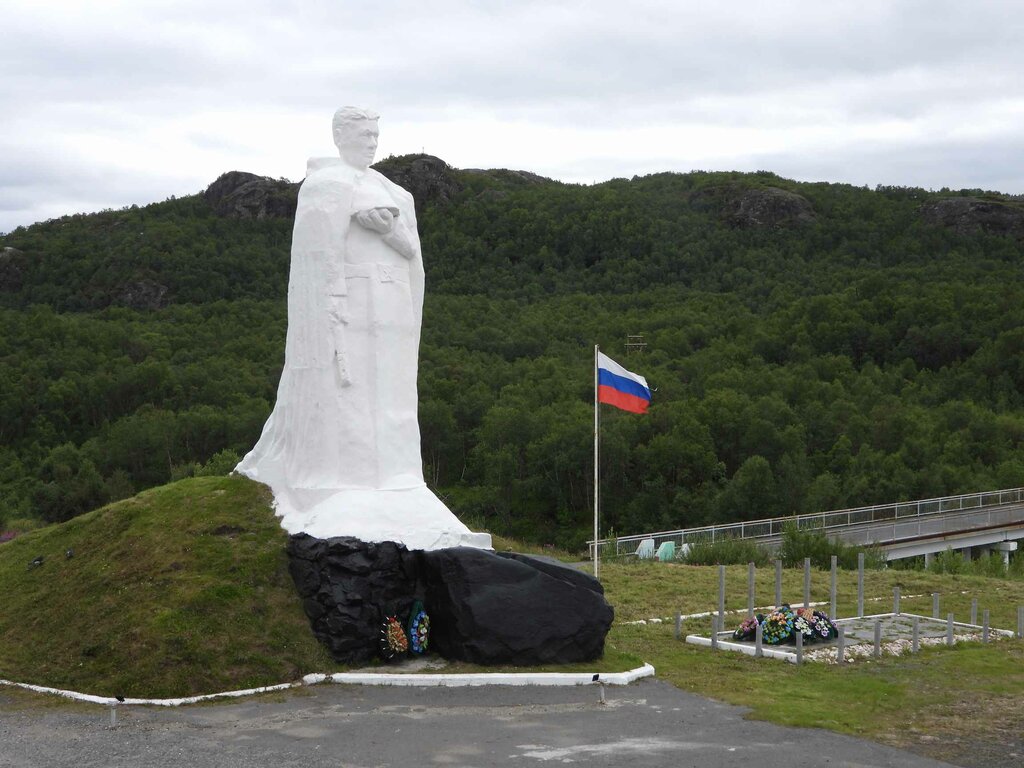 Anıt, heykel Холм Славы, Murmanskaya oblastı, foto