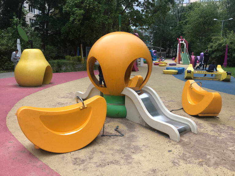 Oyun alanı Playground, Saint‑Petersburg, foto