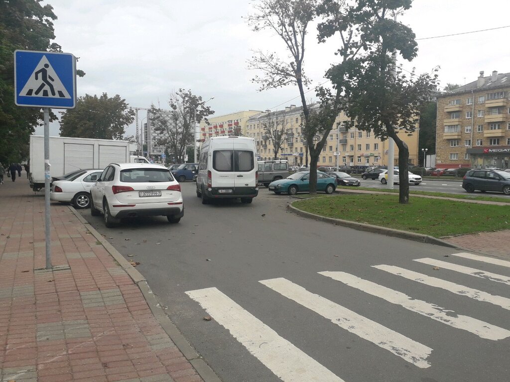 Otoparklar Parking lot, Minsk, foto