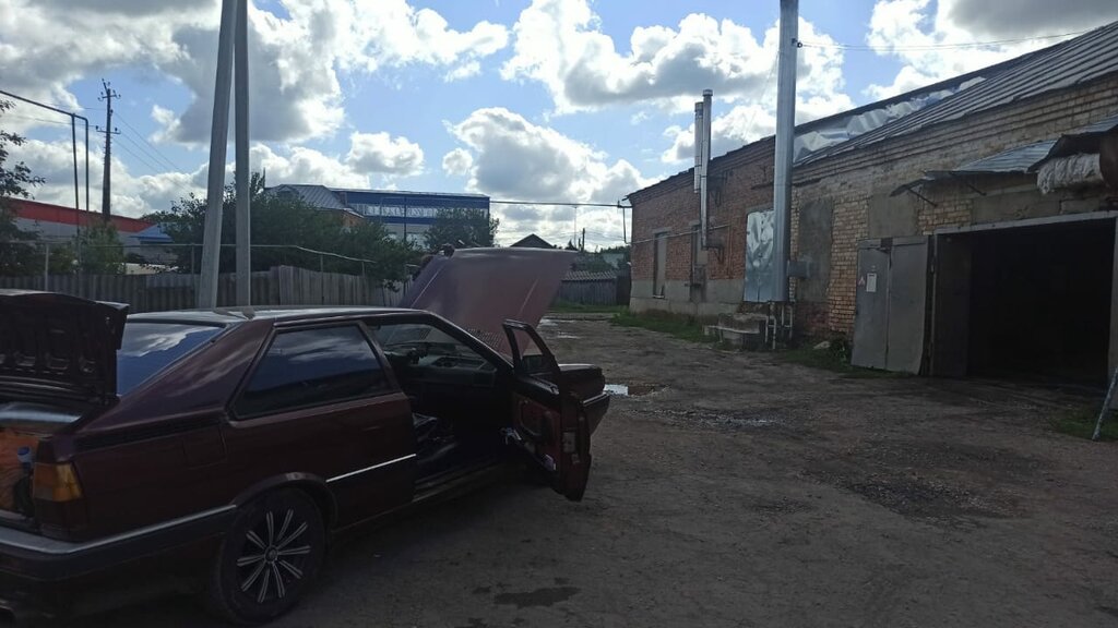 Otomobil servisi Автосервис, Saratovskaya oblastı, foto