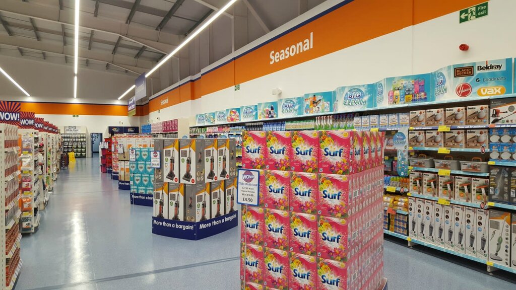 i̇ndirim ve fırsat sistemleri B&m Store with Garden Centre, Cornwall County, foto