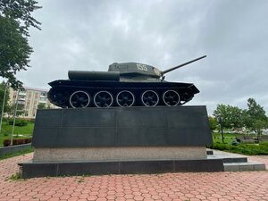 Teknoloji anıtı Танк Т-34, Dolinsk, foto