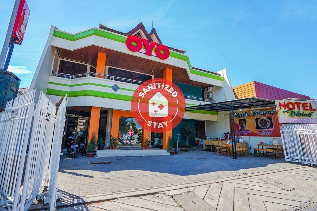 Otel Oyo 1225 Hotel Dibino, Surabaya, foto
