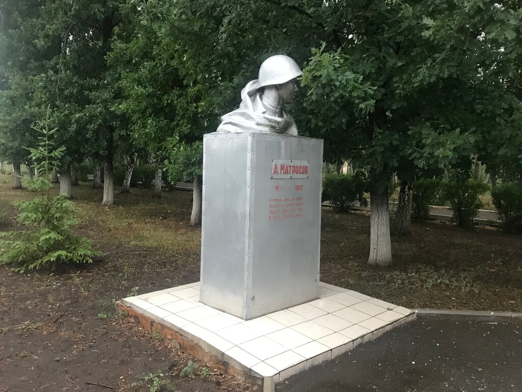 Anıt, heykel Александр Матросов, Orenburgskaya oblastı, foto