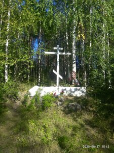 Братская могила 139 бойцов (Republic of Karelia, Kondopozhskiy rayon, Kyappeselgskoye selskoye poseleniye, posyolok Kyappeselga, Tsentralnaya ulitsa), anıt, heykel  Karelya Cumhuriyeti'nden