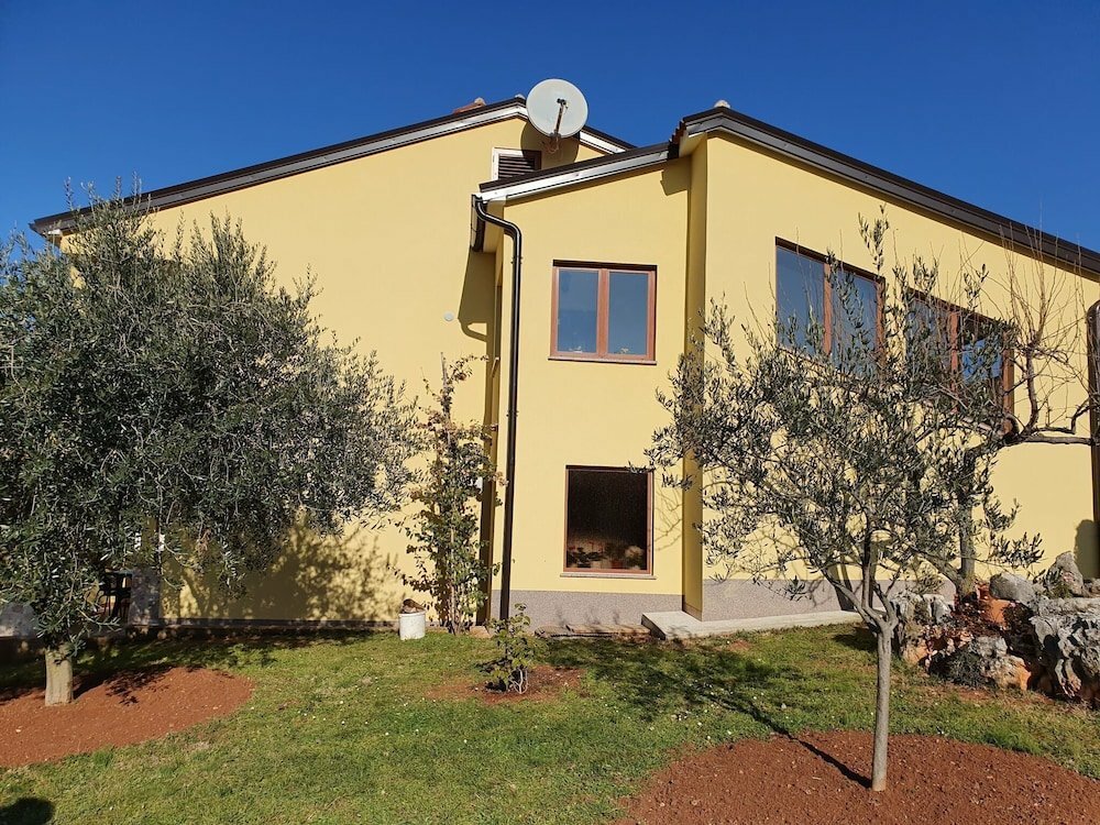 Otel Secluded Apartment in Poreč with Garden, Dünya, foto