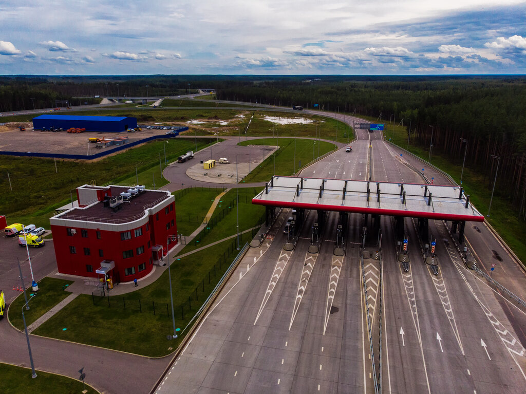 Otoban gişeleri Toll Plaza 330 km M11, Tverskaya oblastı, foto